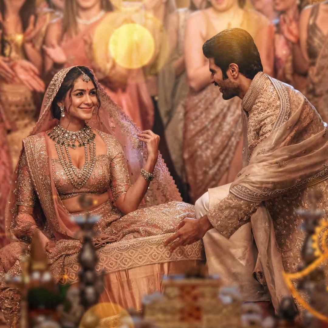 Vijay Deverakonda-Mrunal Thakur's 'Family Star' Wedding Song Promo Out